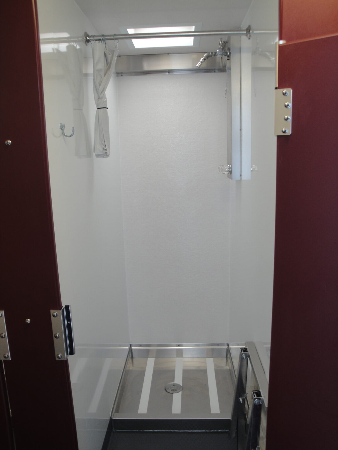 Shower Trailers - Advanced Containment Systems