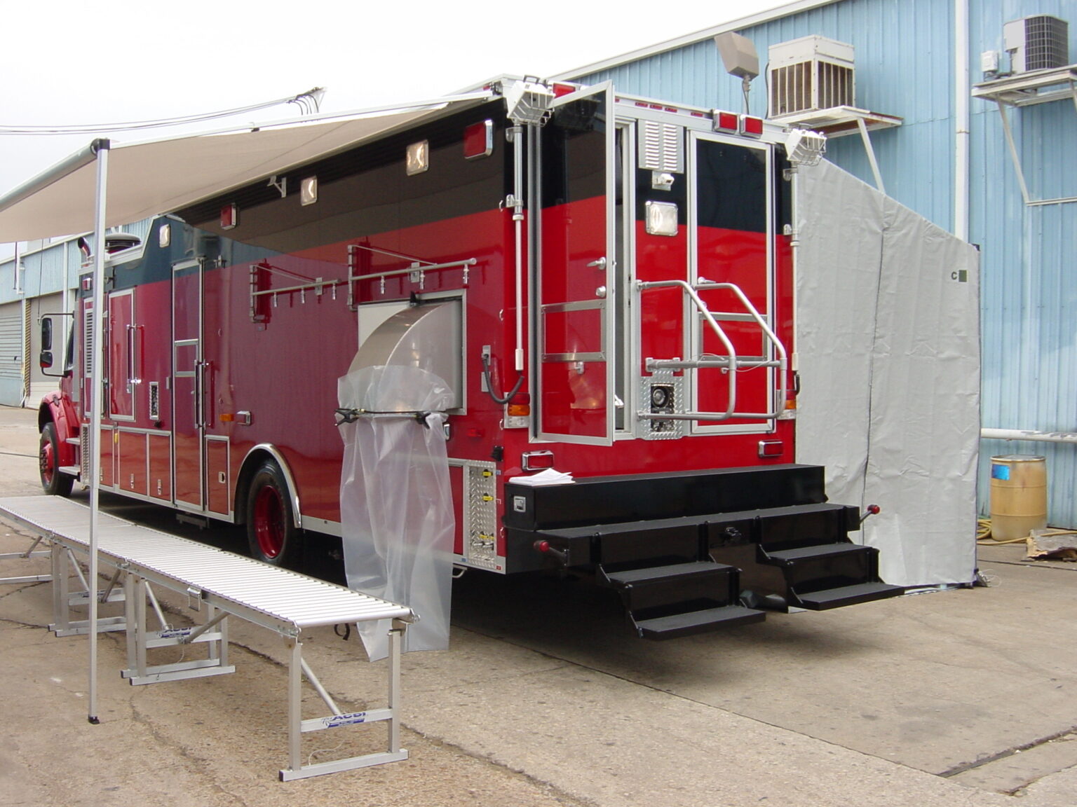Mass Casualty Decon Trucks - Advanced Containment Systems
