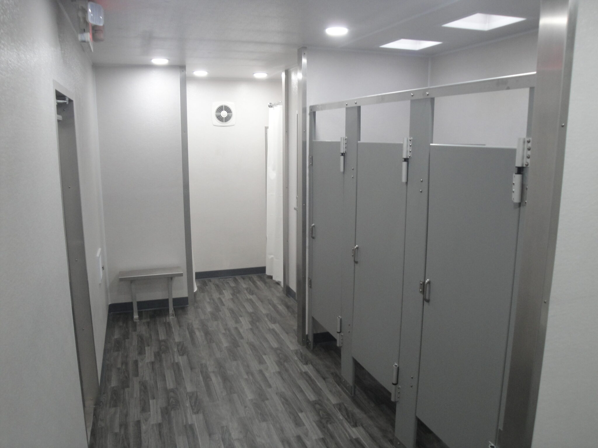 Locker Room - Advanced Containment Systems